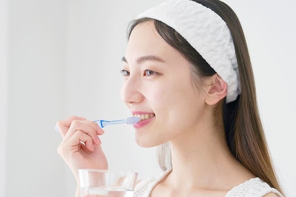 歯石を付けたくない人、必見！ 自宅のケアで“歯石レス”な歯へ | OralCare more