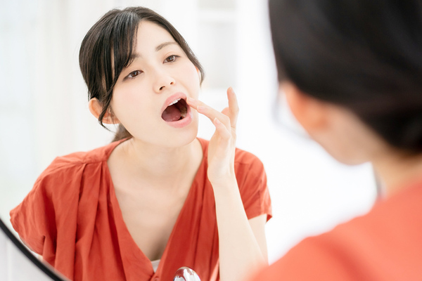 大事な奥歯を失わないために！ 磨き残しを防ぐ奥歯の上手な磨き方 | OralCare more